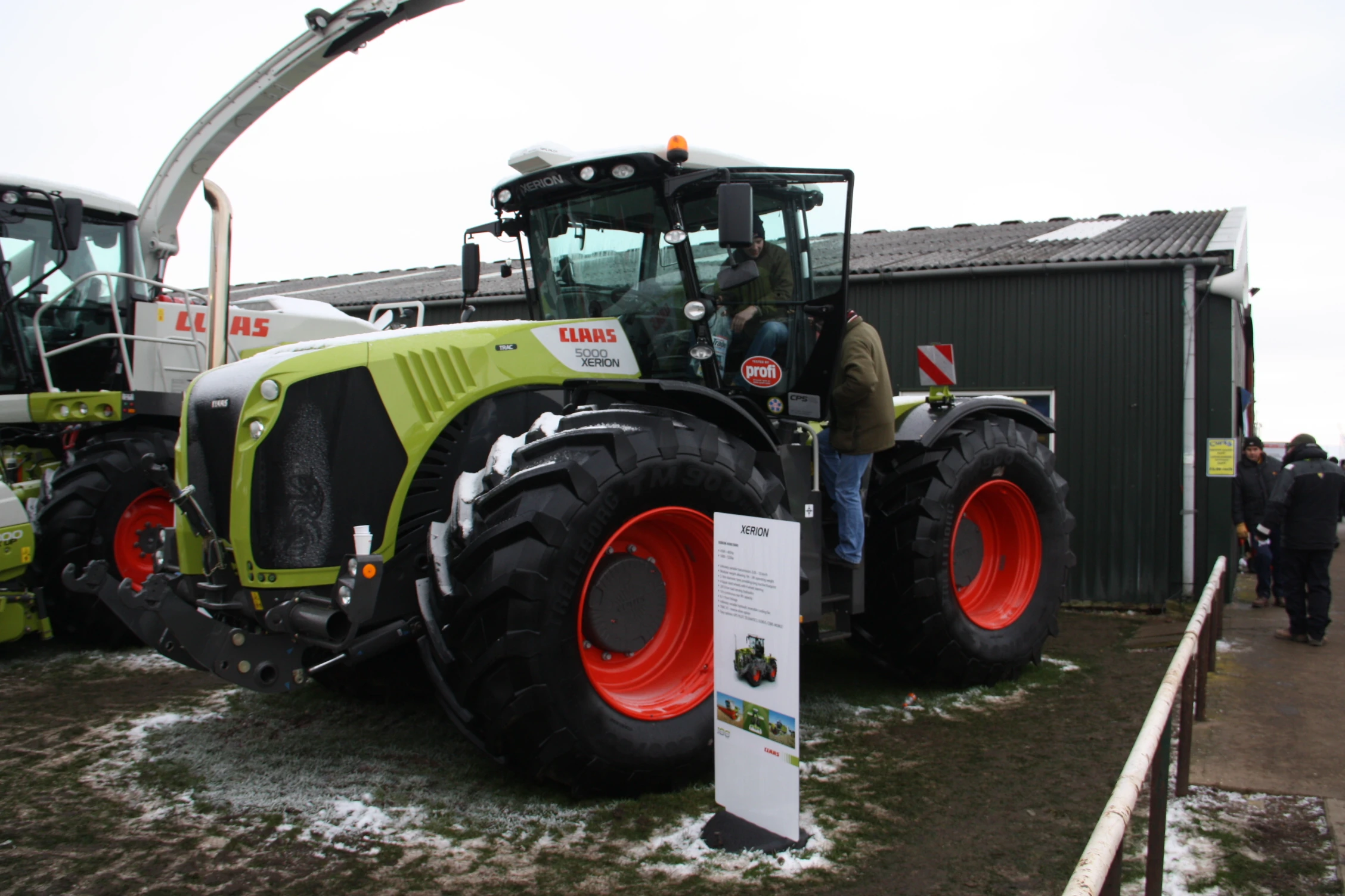 Claas Xerion 5000 - Tractor & Construction Plant Wiki - The classic ...